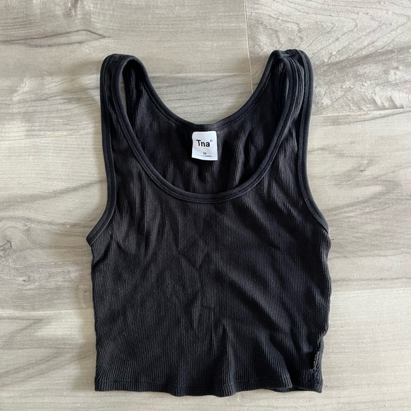 Aritzia | Tops | Aritzia Tank | Poshmark